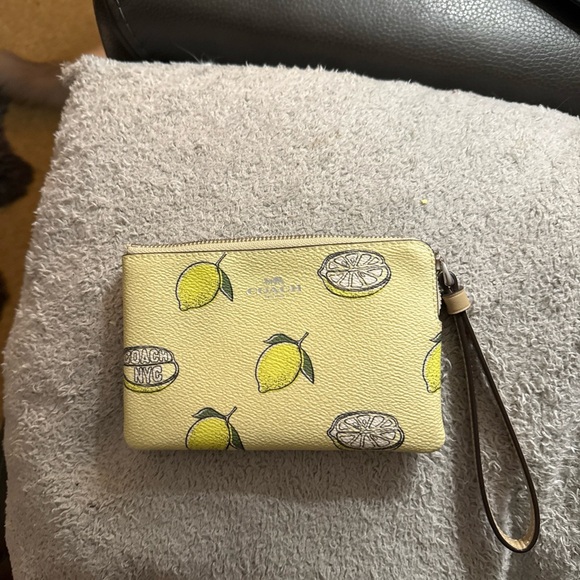 Coach | Bags | Nwt Coach Corner Zip Wristlet Lemon Print Garden Glade ...